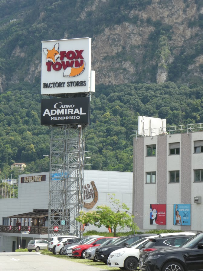 Shopping In and Around Como | The Como Companion